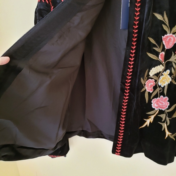 Anna Cai | Tops | Anna Cai Black Velour Floral Jacket | Poshmark